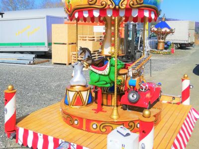 Mini-Nostalgie-Karussell auf Anhänger