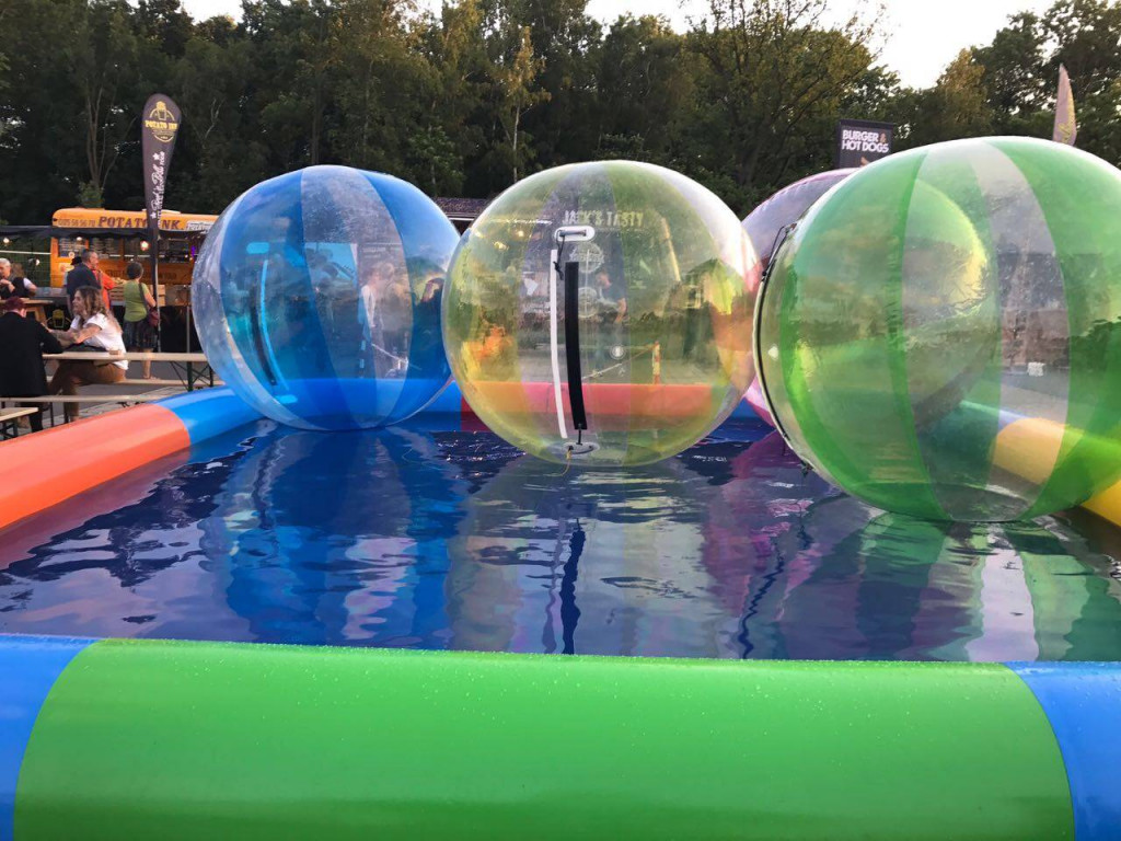 Aqua Zorbing