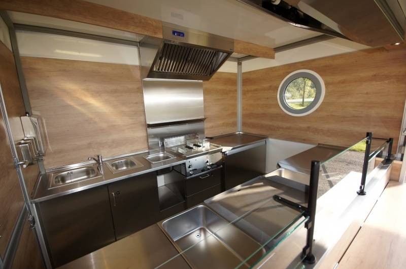 5,00m x 2,40m Veranda Trailer - Premium BBQ