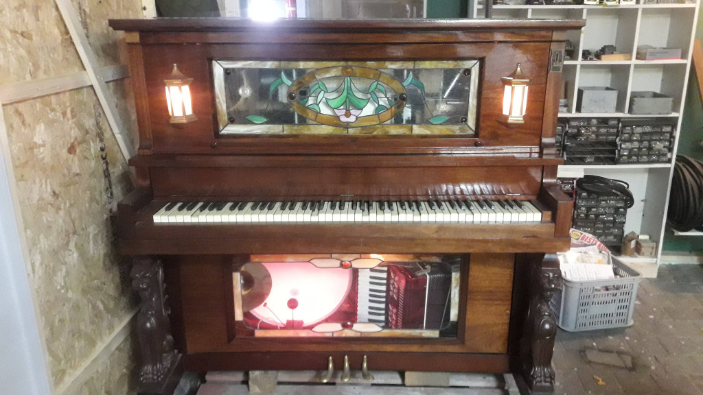 Nickelodeon Jacob Sons Seeburg piano player