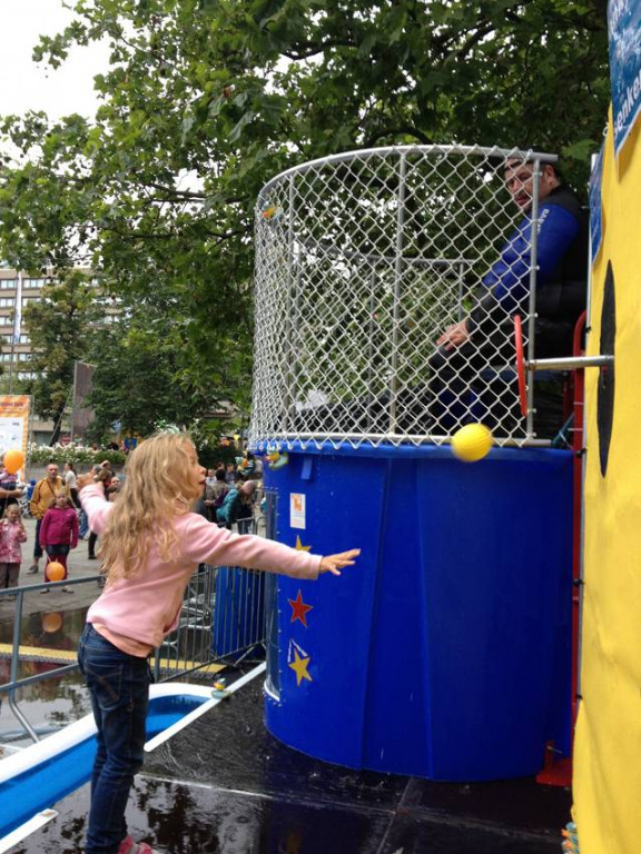 DUNK TANK / EASY DUNKER