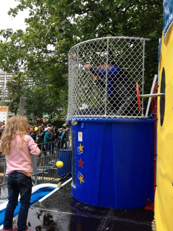 DUNK TANK / EASY DUNKER