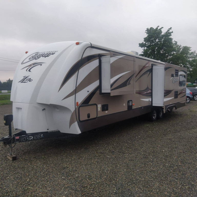 Cougar USA caravan