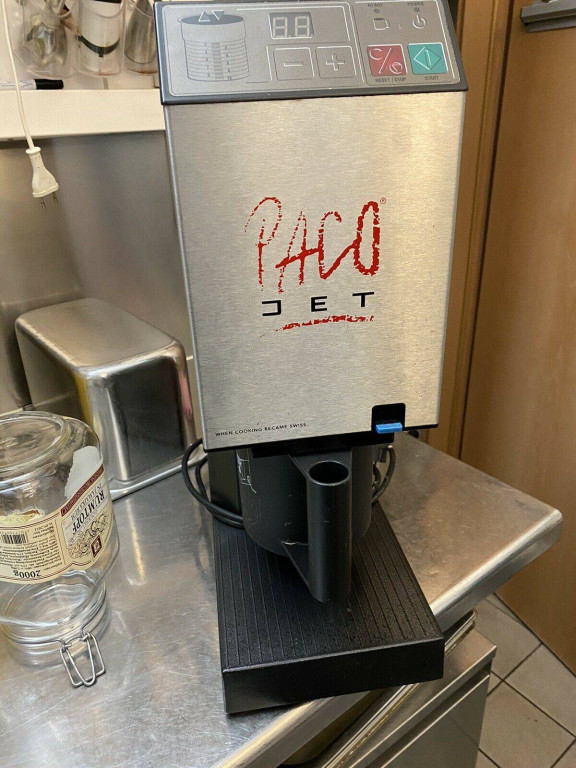 Der PacoJet 1 Profi Küchengerät Mixer Tiefkühlmixer Und 12 Becher Mit ...