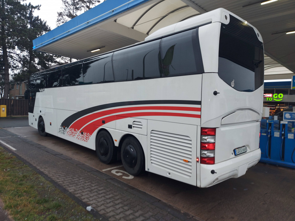 Neoplan Cityliner- MEGA-Wohnmobil XXL- 13m