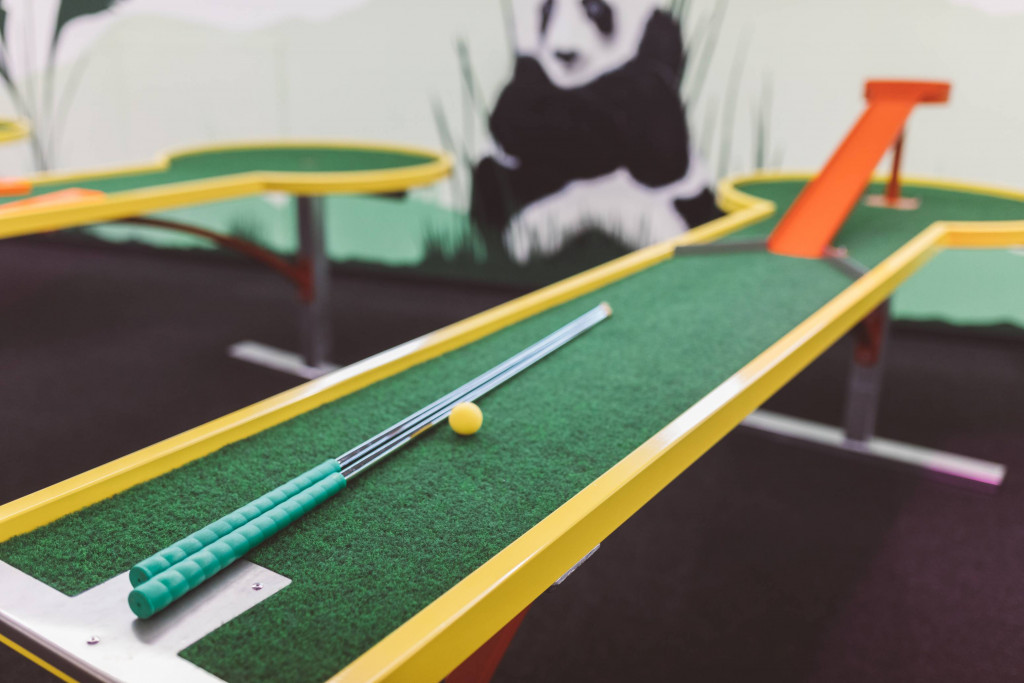 Pit Pat Anlage / Tisch Minigolf INDOOR