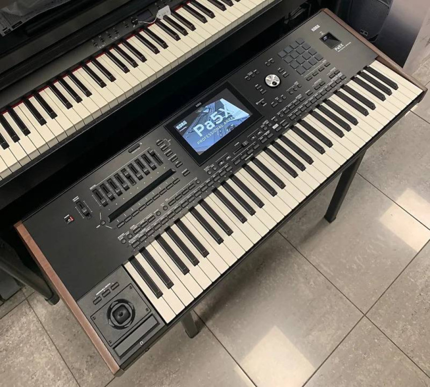 Korg Pa5X, Korg Pa4X, Korg Pa4X MG2 Edition, Korg PA-1000, Yamaha ...
