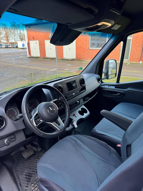 Sprinter Gespann mit Leichtbaukoffer als Durchlader