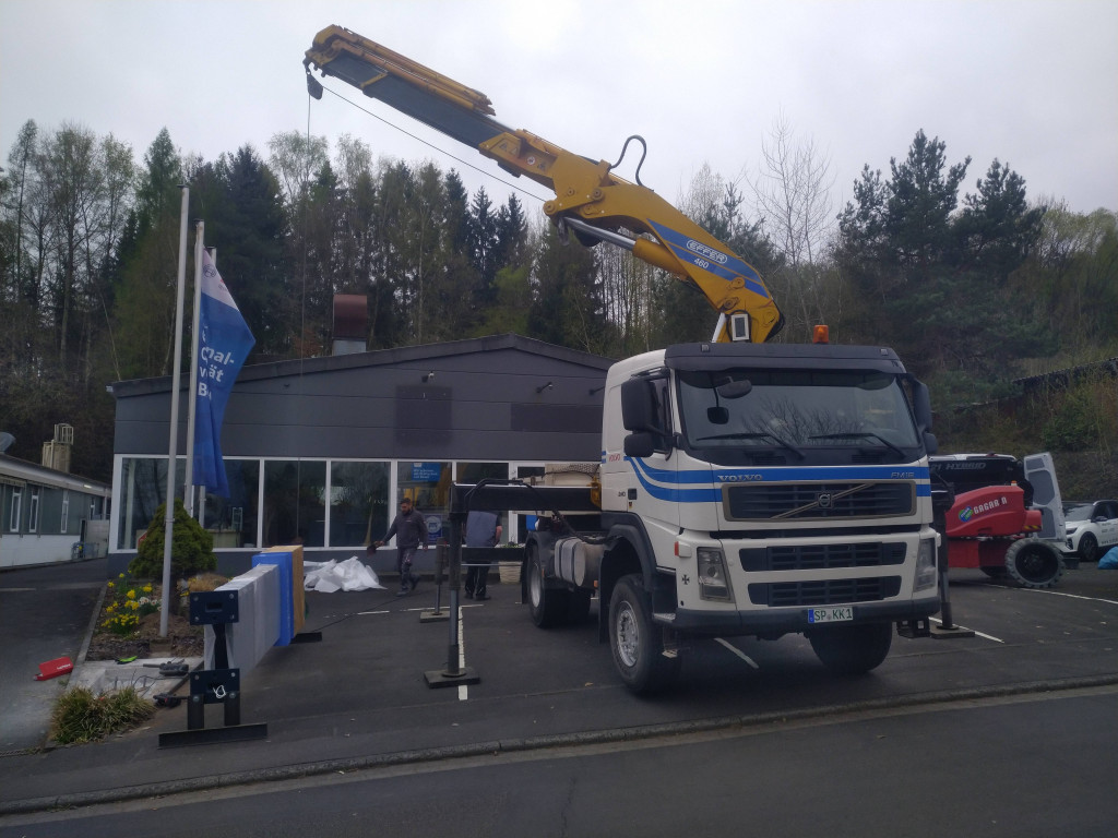 Volvo 4x4 mit Effer 460 6s Funk Seilwinde