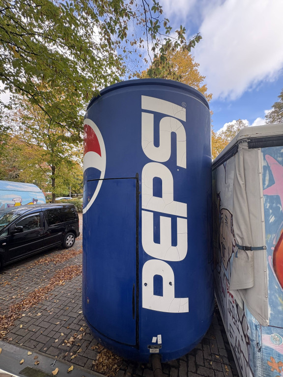 Auschankwagen Pepsi Dose.