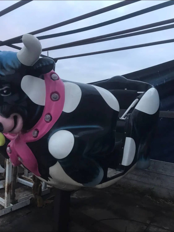 Original Huss break dancer gondeln for sale more pieces